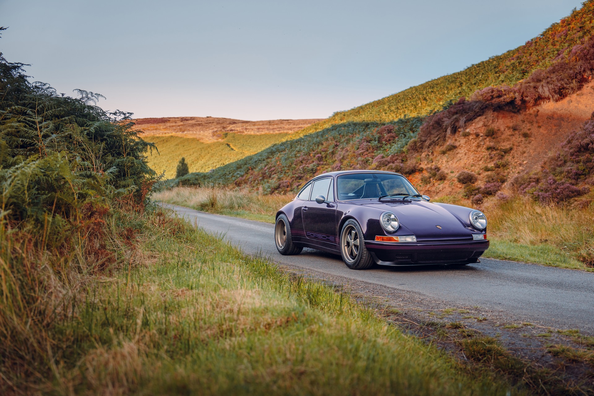 Theon Design’s Latest Porsche 911 Has Carbon Body And Screaming 4.0 ...