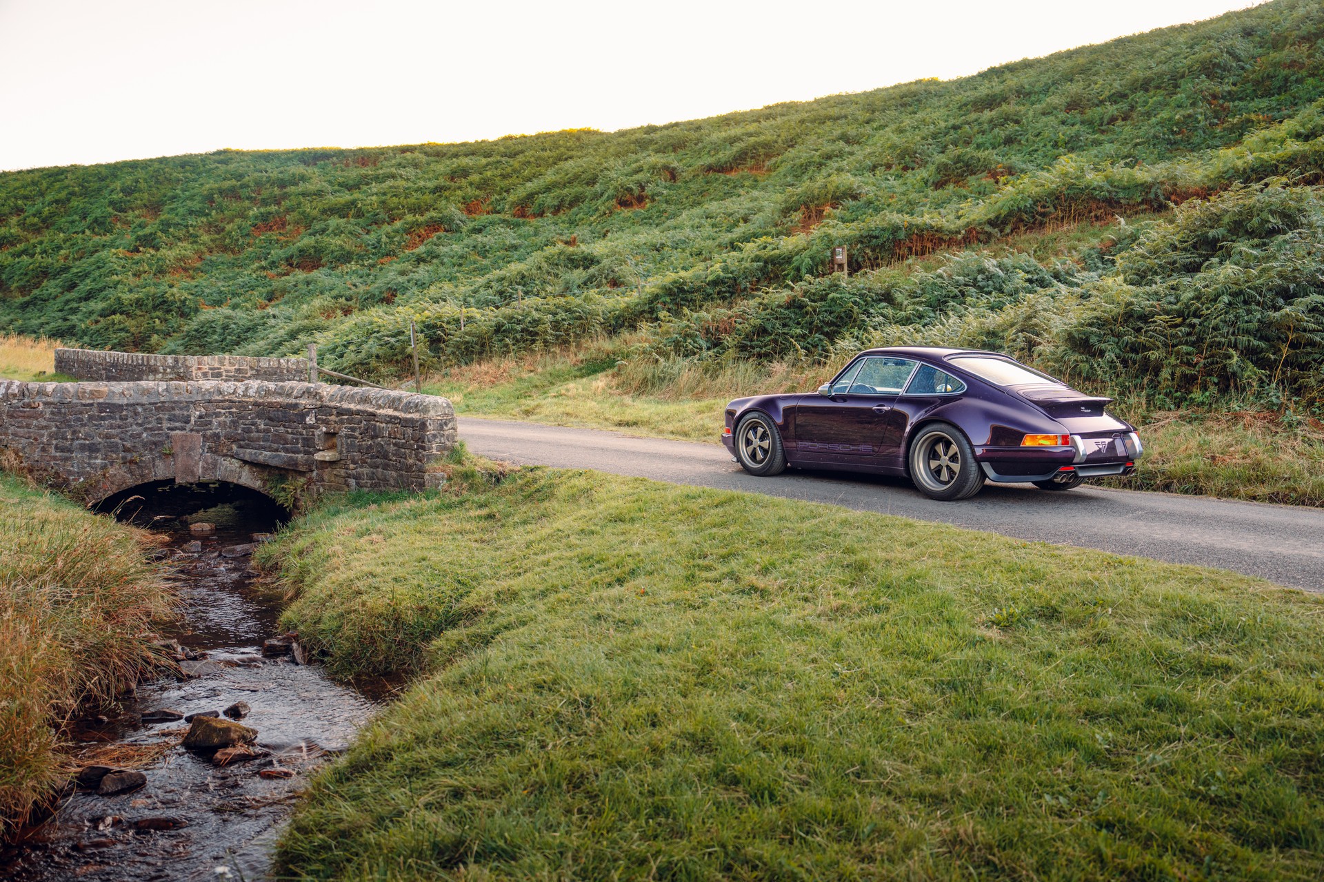 Theon Design’s Latest Porsche 911 Has Carbon Body And Screaming 4.0 ...