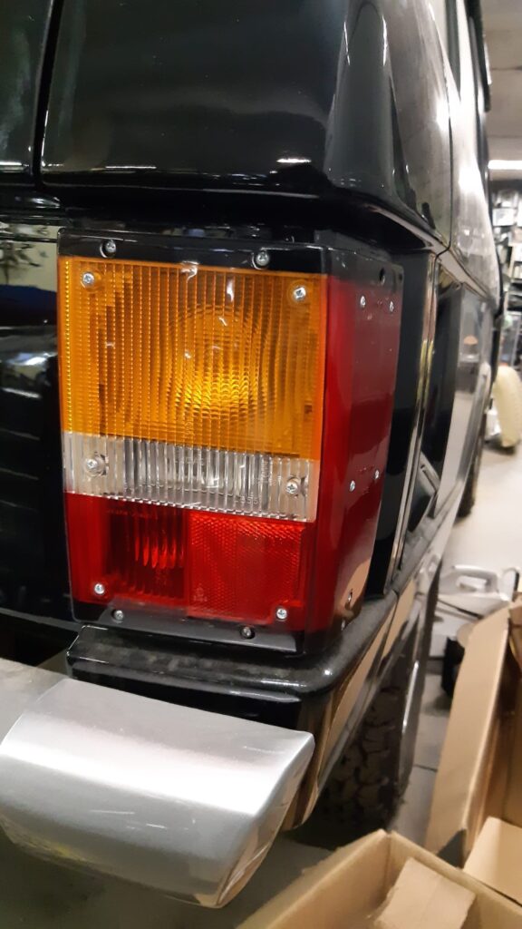 LS3-Powered Range Rover Classic Restomod By Legacy Overland Is A Thing ...