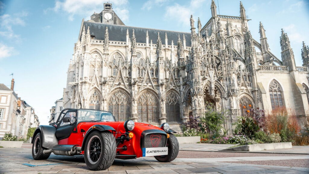 Caterham Introduces New Mid-Range Seven 340 With 170 HP 2.0-Liter ...