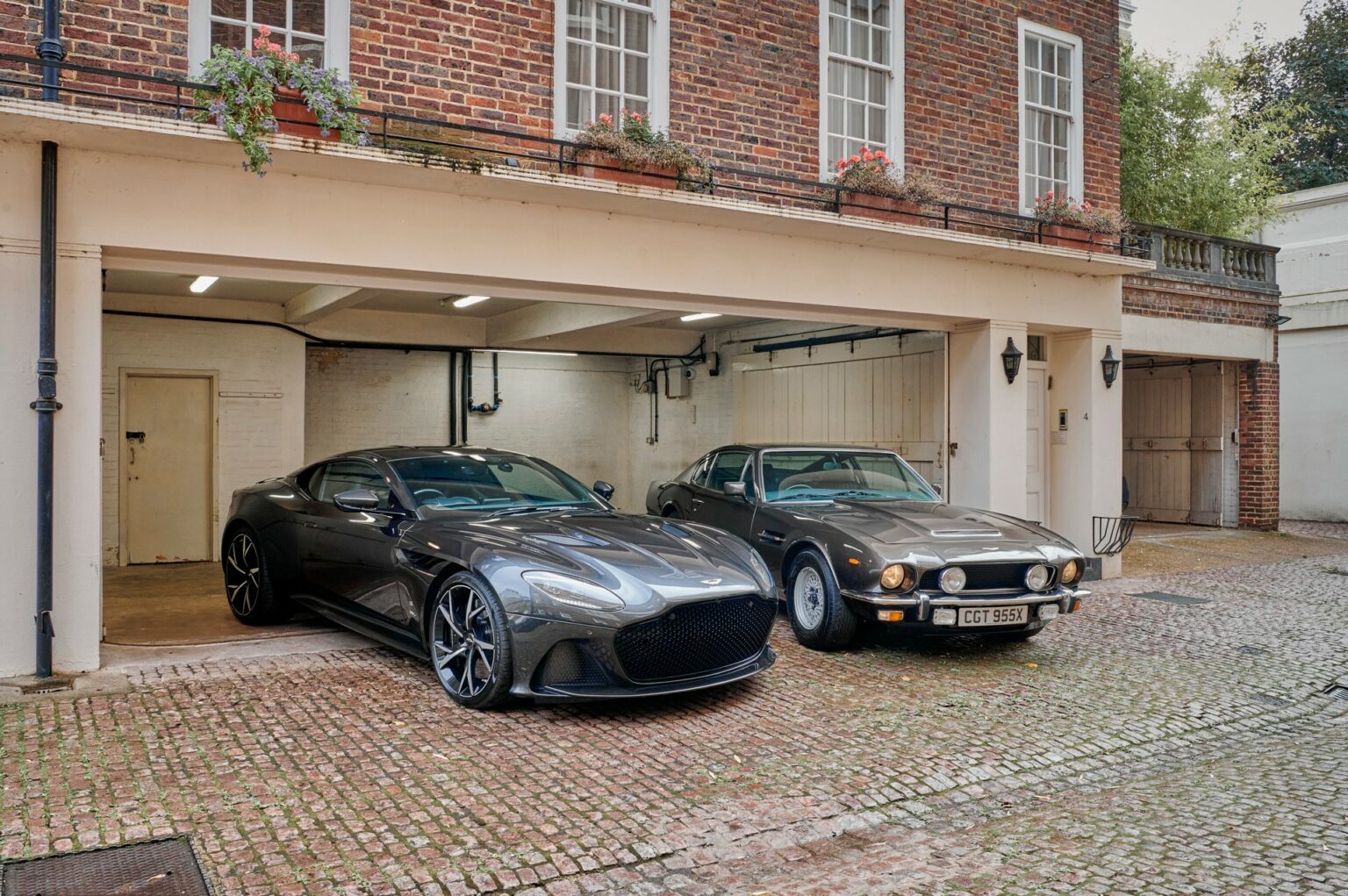 Aston Martin DB5 Stunt Car From James Bond Sells For $3.5 Million ...