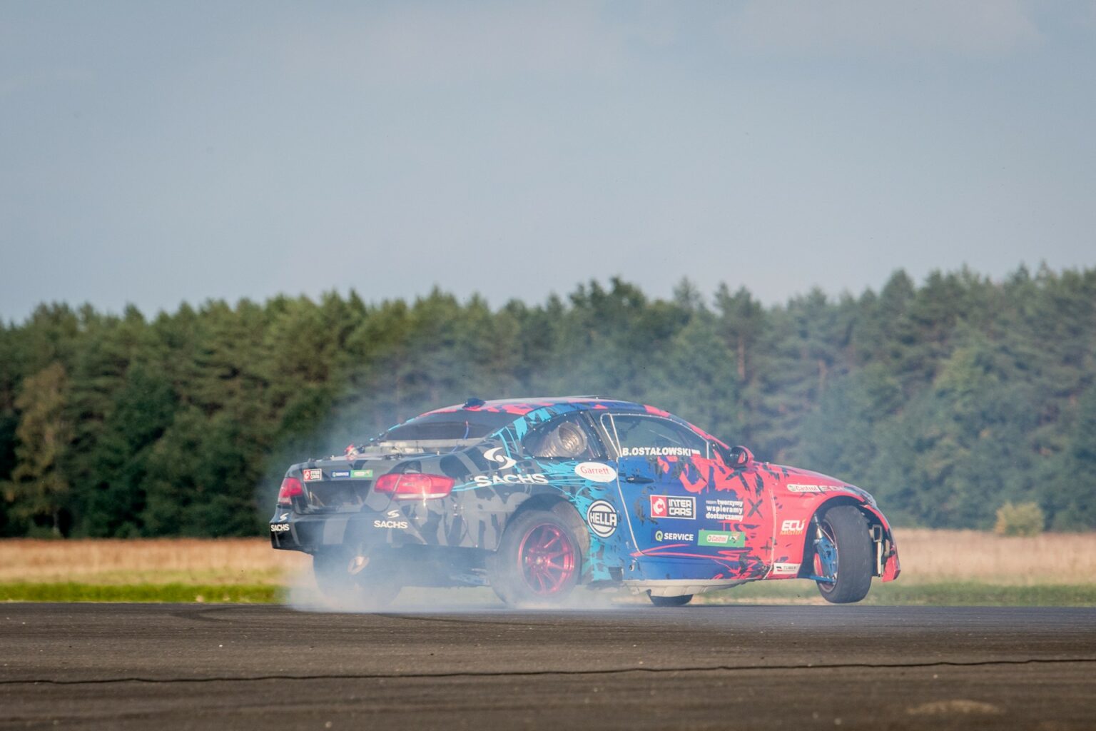 Polish Racer Performs Record Breaking 144 MPH Drift In 1,000 HP BMW ...