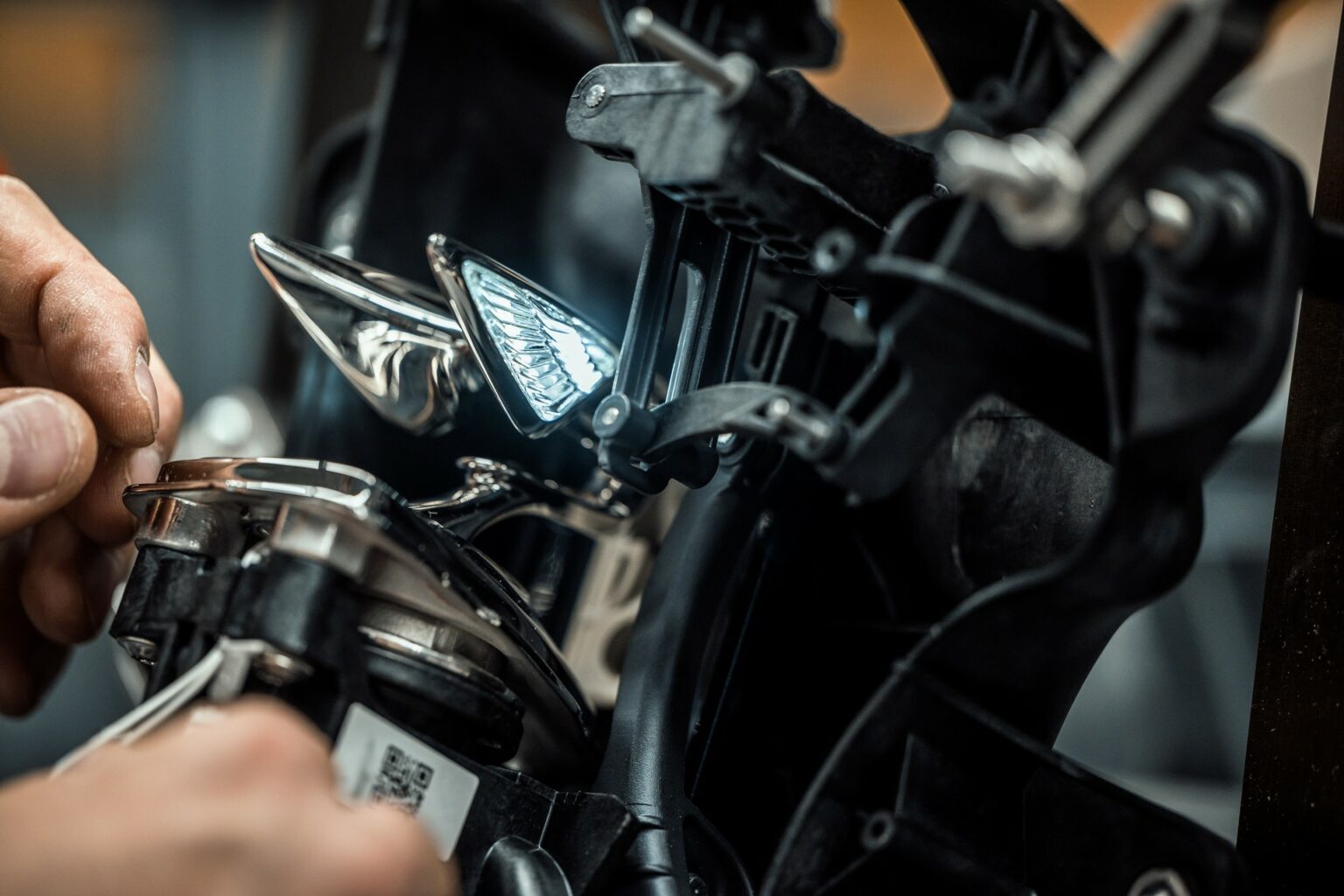 The Birth Of The Flying B, See How Bentley’s Hood Ornament Is Made ...