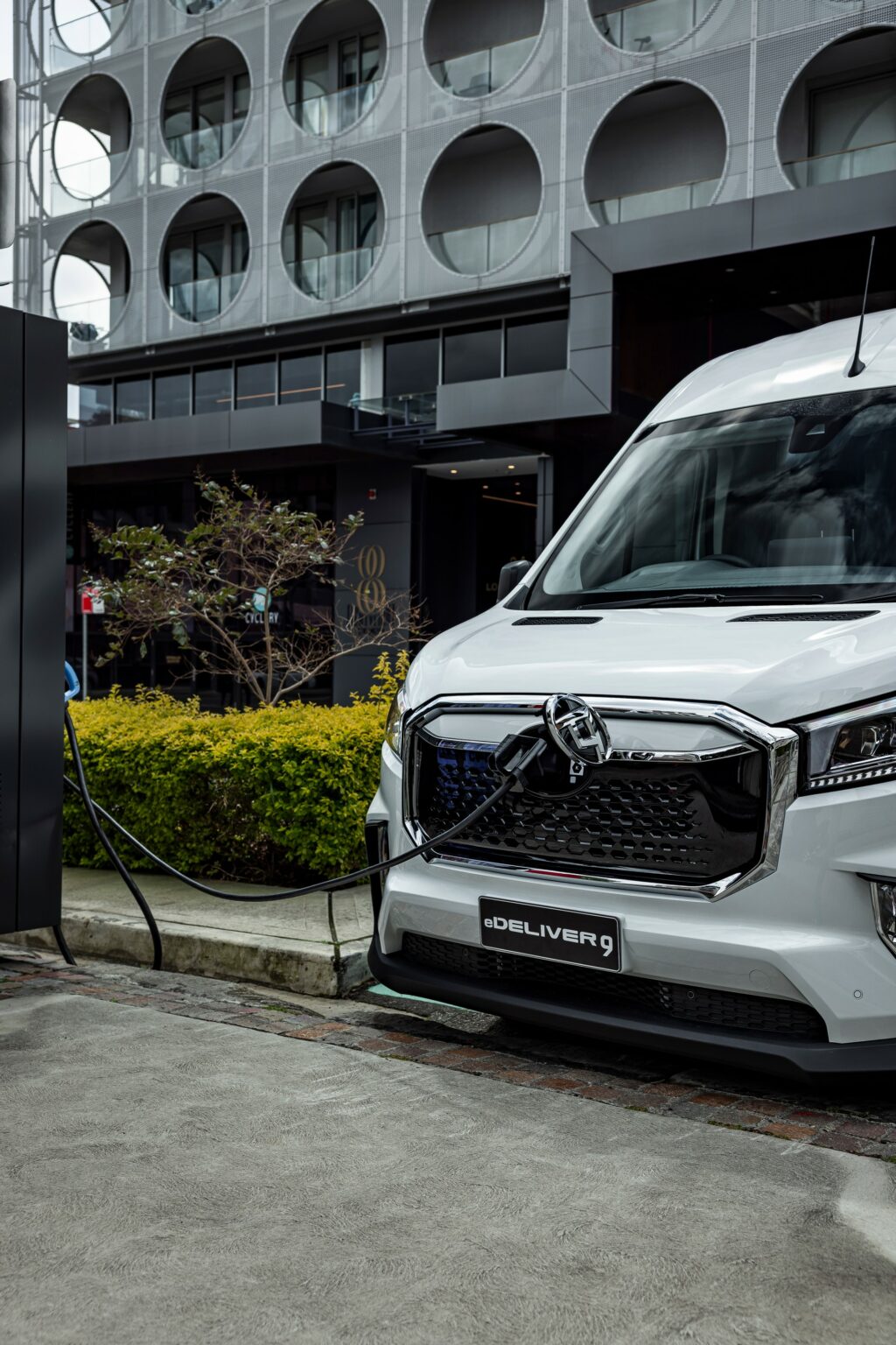 LDV’s Electric eT60 Pickup And eDeliver 9 Van Launch Targeting ...