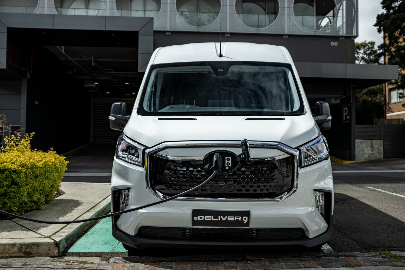 LDV’s Electric eT60 Pickup And eDeliver 9 Van Launch Targeting ...