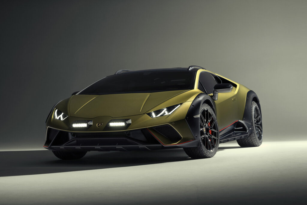 Porsche 911 Dakar Vs Lamborghini Huracan Sterrato: Who Built The Best ...