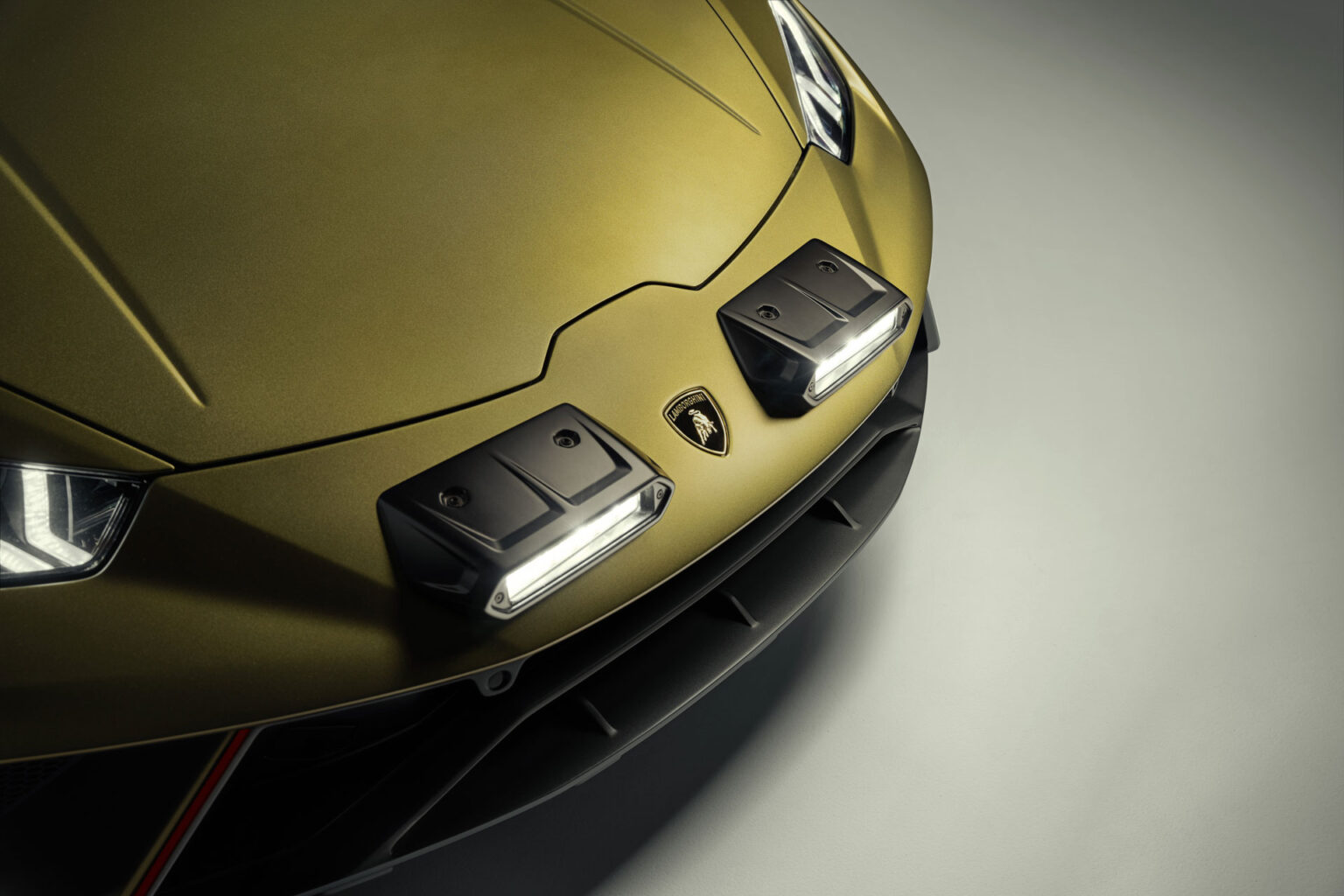 Porsche 911 Dakar Vs Lamborghini Huracan Sterrato: Who Built The Best ...