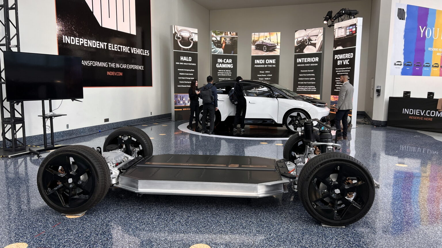 Your Mega Photo Gallery From The LA Auto Show | Carscoops