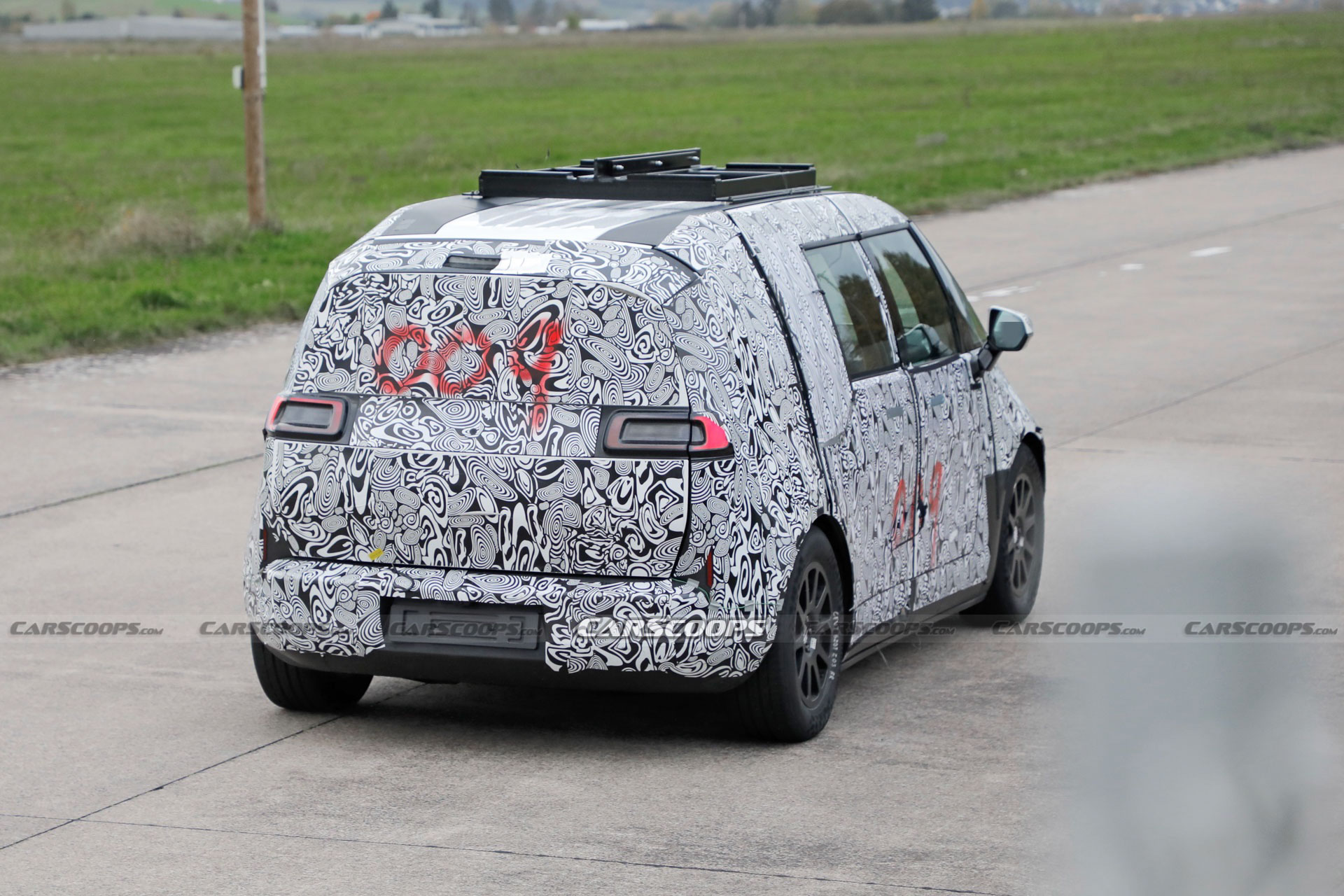 Waymo’s Zeekr Robotaxi Still Needs A Firm Hand On The Wheel | Carscoops