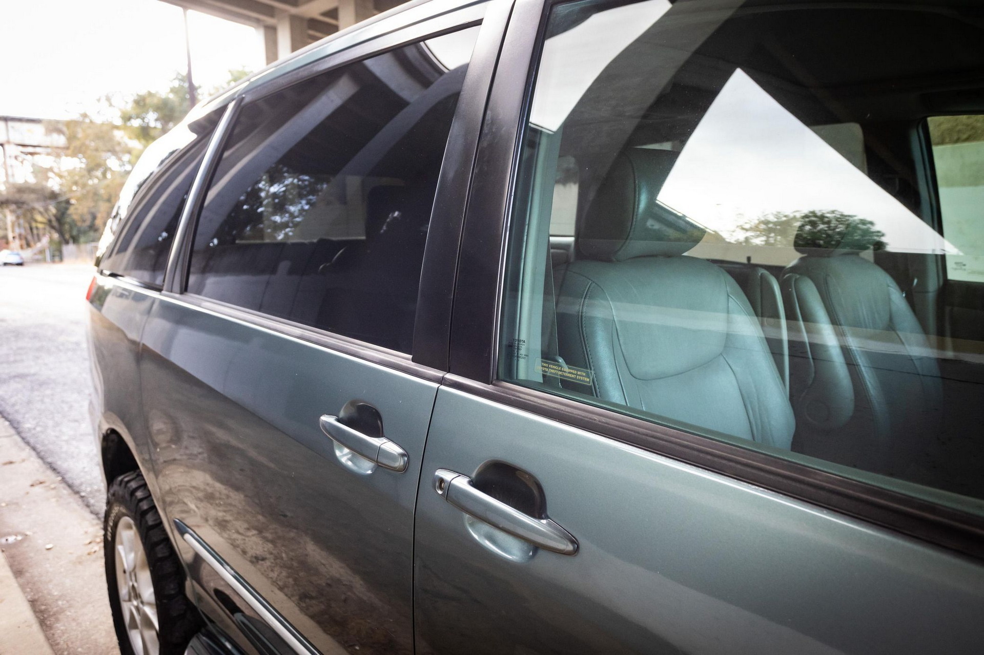 What’s A Lifted Off-Road Ready Toyota Sienna Worth To You? | Carscoops