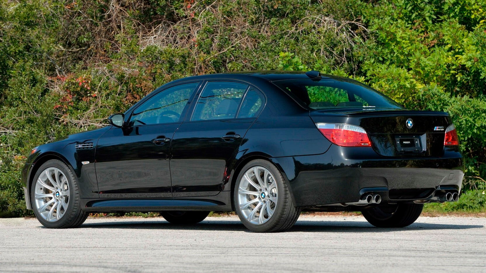 With Only 1,262 Miles, This 2006 BMW M5 Is As New As It Gets | Carscoops