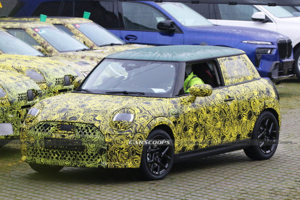 2023 MINI Cooper Facelift Spied Wearing Its Production Light Units ...