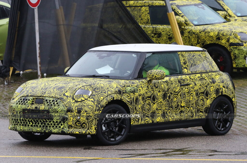 2023 MINI Cooper Facelift Spied Wearing Its Production Light Units ...