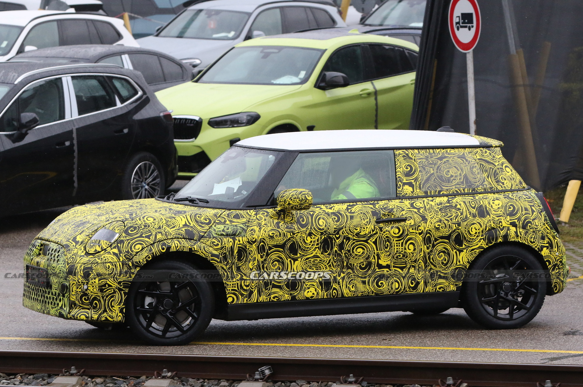 2023 MINI Cooper Facelift Spied Wearing Its Production Light Units ...