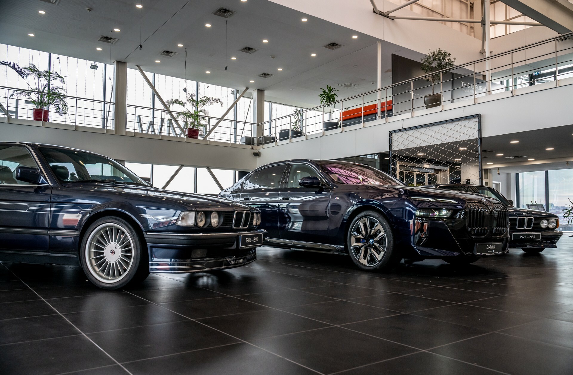 Lucky Number Seven: Dealer Brings Together Seven Generations Of The BMW ...