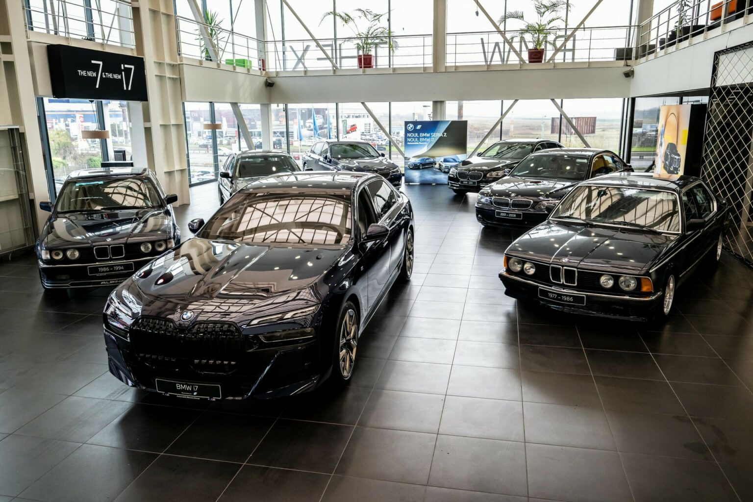 Lucky Number Seven: Dealer Brings Together Seven Generations Of The BMW ...