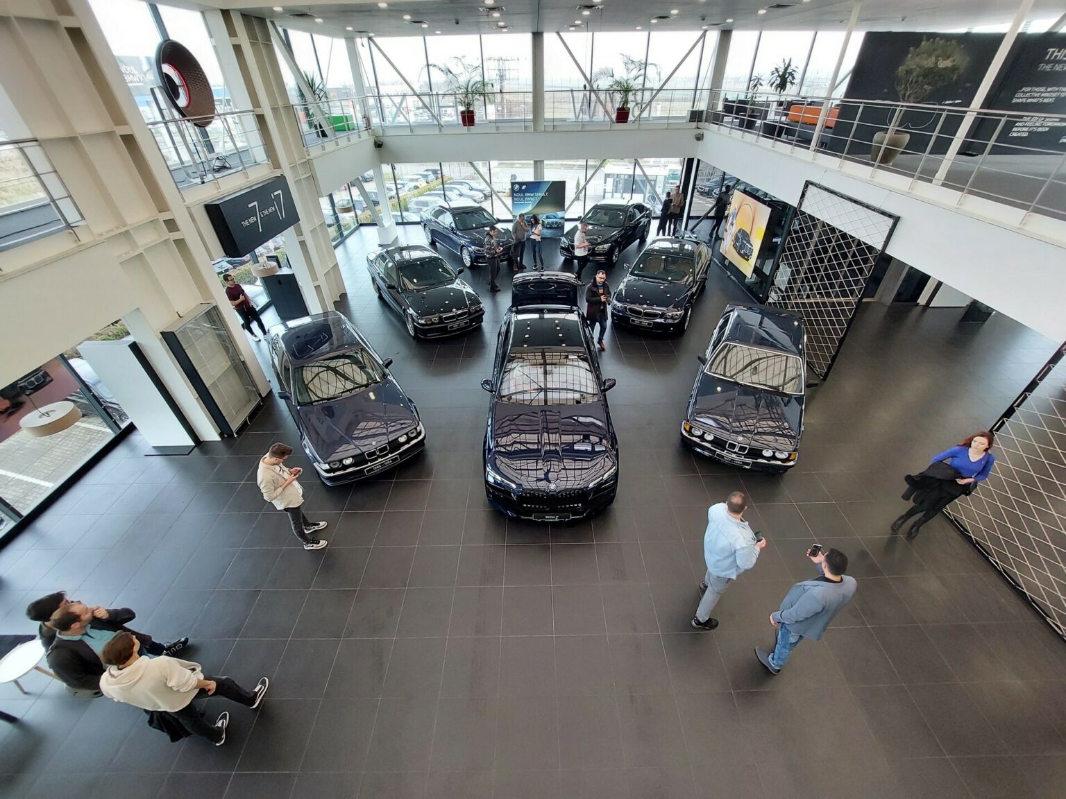 Lucky Number Seven: Dealer Brings Together Seven Generations Of The BMW ...