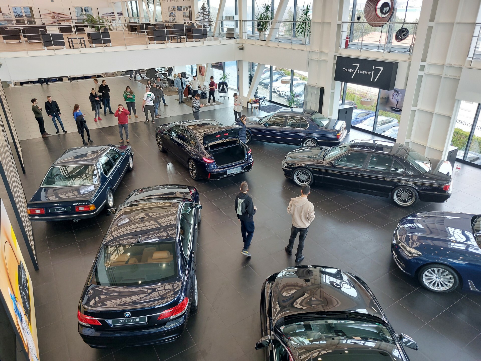 Lucky Number Seven: Dealer Brings Together Seven Generations Of The BMW ...