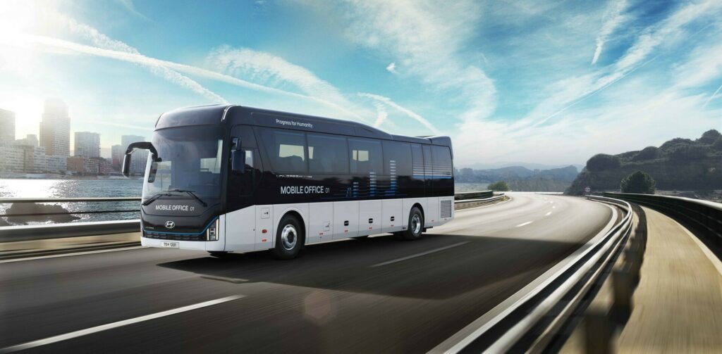 Hyundai’s New Universe Mobile Office Is The Ultimate Workplace For ...