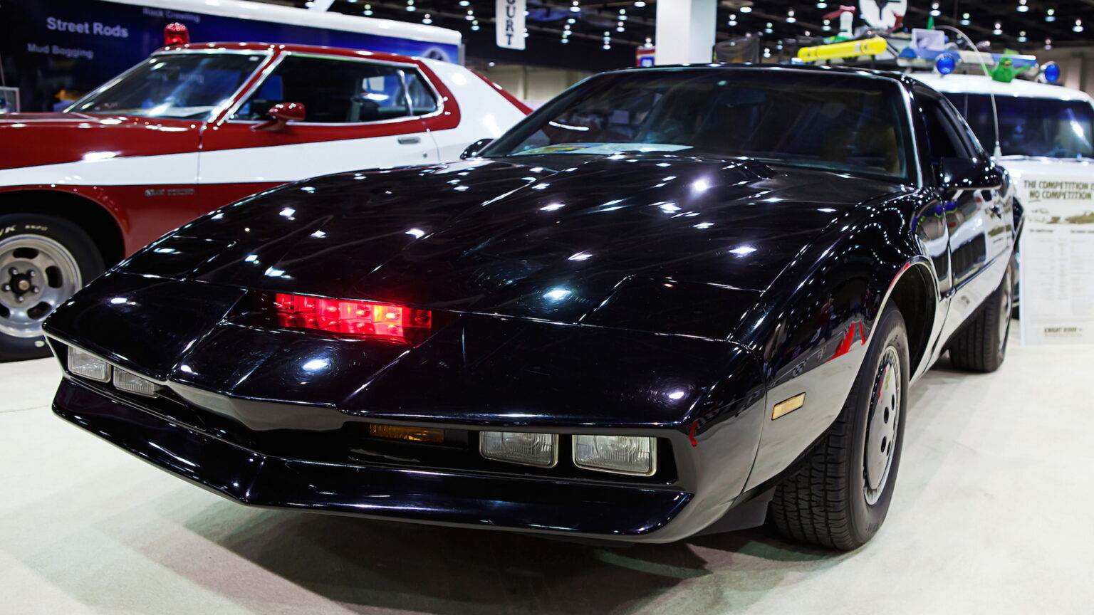 A Pontiac Stars In BMW’s Latest ‘Dee’ Teaser, Alongside David ...