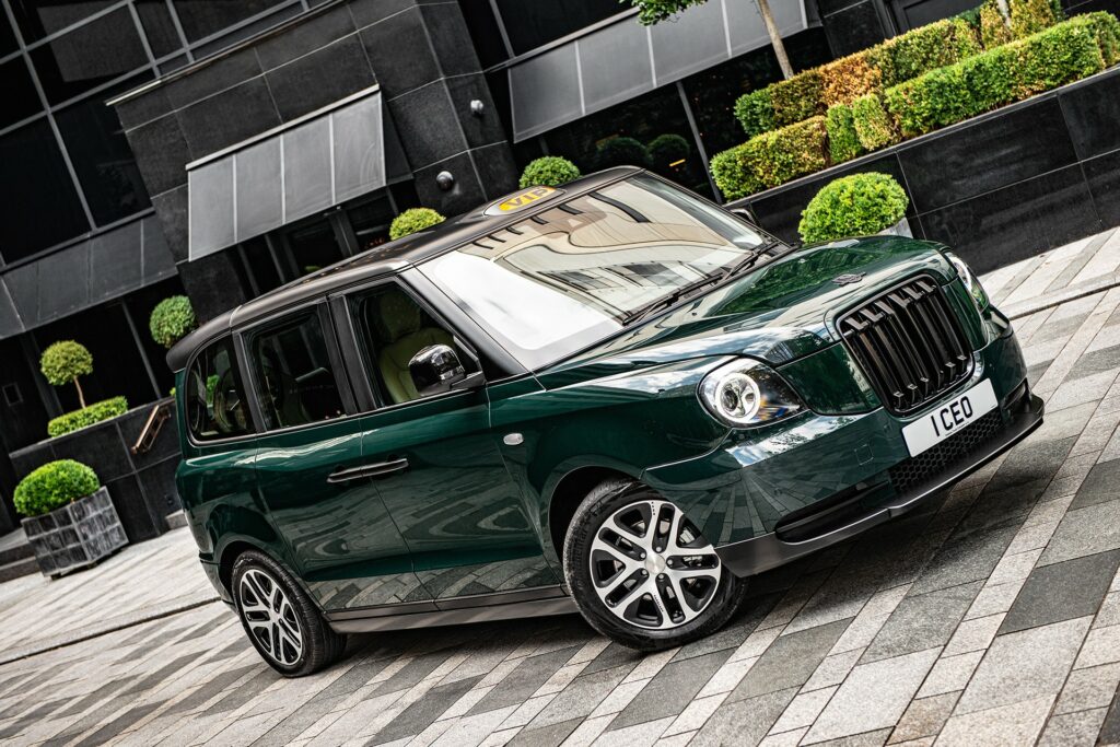 Say Hello To ‘Farelady’, Kahn’s Modified TX5 London Taxi | Carscoops