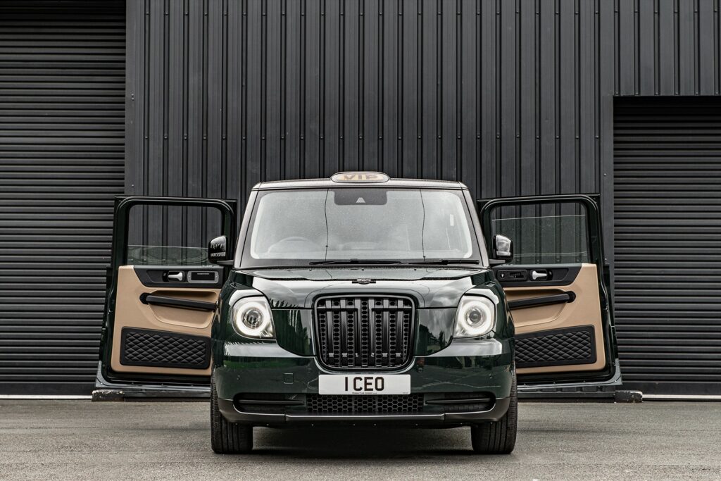 Say Hello To ‘Farelady’, Kahn’s Modified TX5 London Taxi | Carscoops