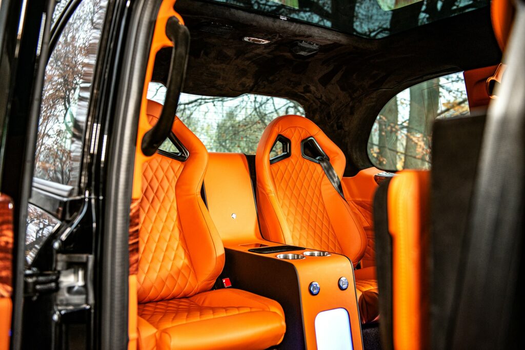 Say Hello To ‘Farelady’, Kahn’s Modified TX5 London Taxi | Carscoops