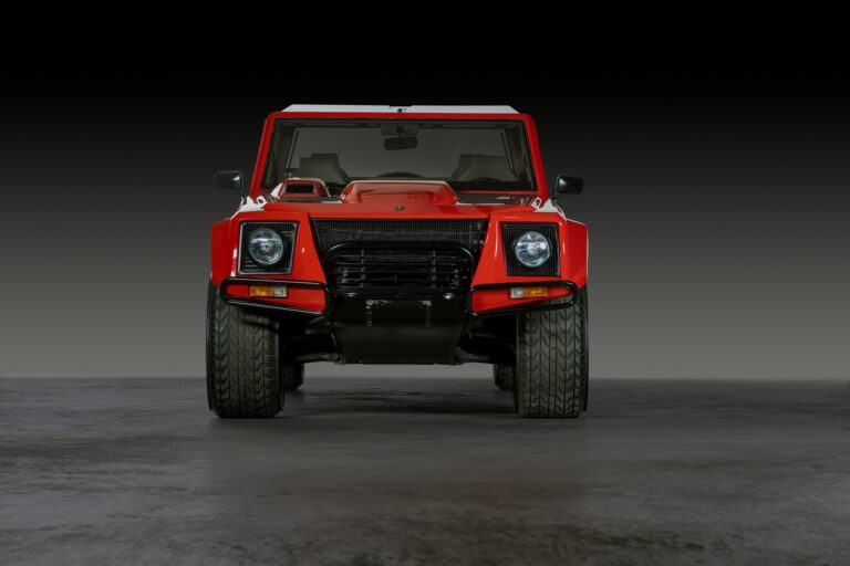 You’ll Never Find A Cooler Truck Than The Lamborghini LM002 | Carscoops