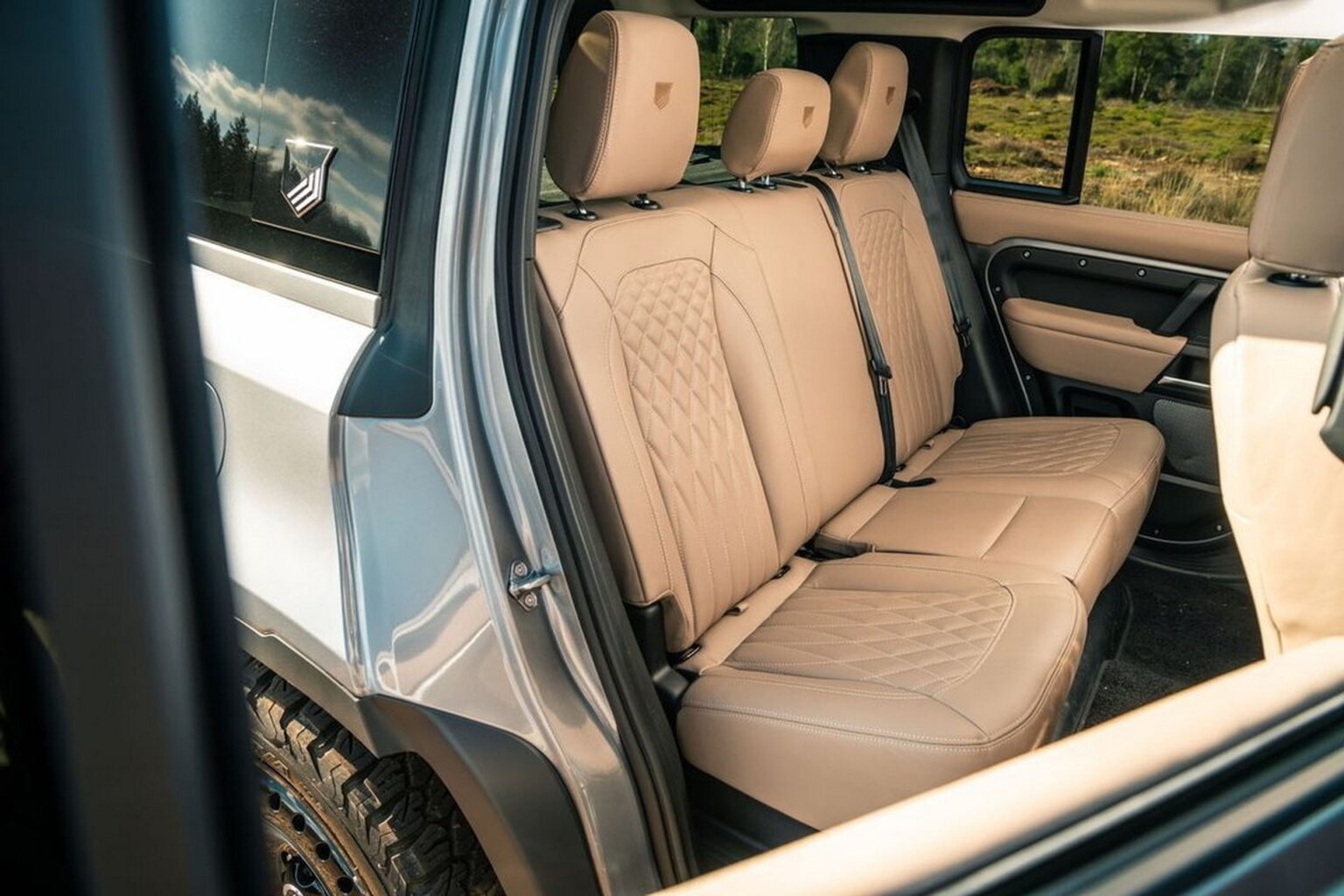 Land Rover Defender Looks Retrotastic With Rock Dust Wheels By Heritage ...