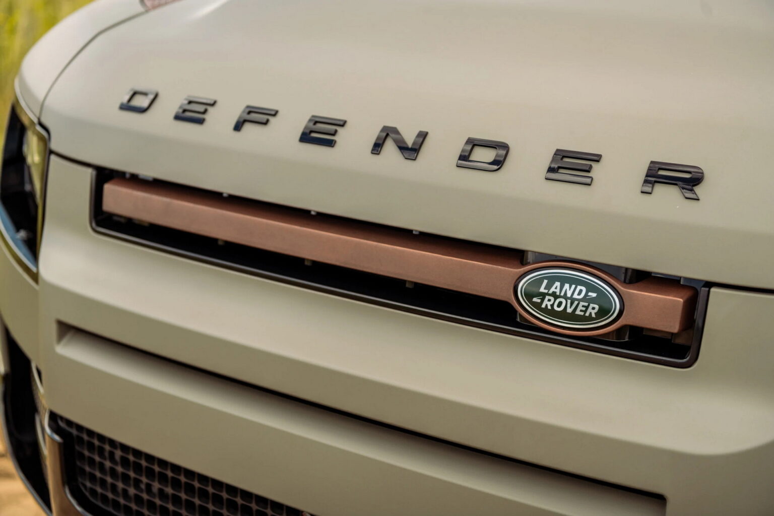 Land Rover Defender Looks Retrotastic With Rock Dust Wheels By Heritage ...