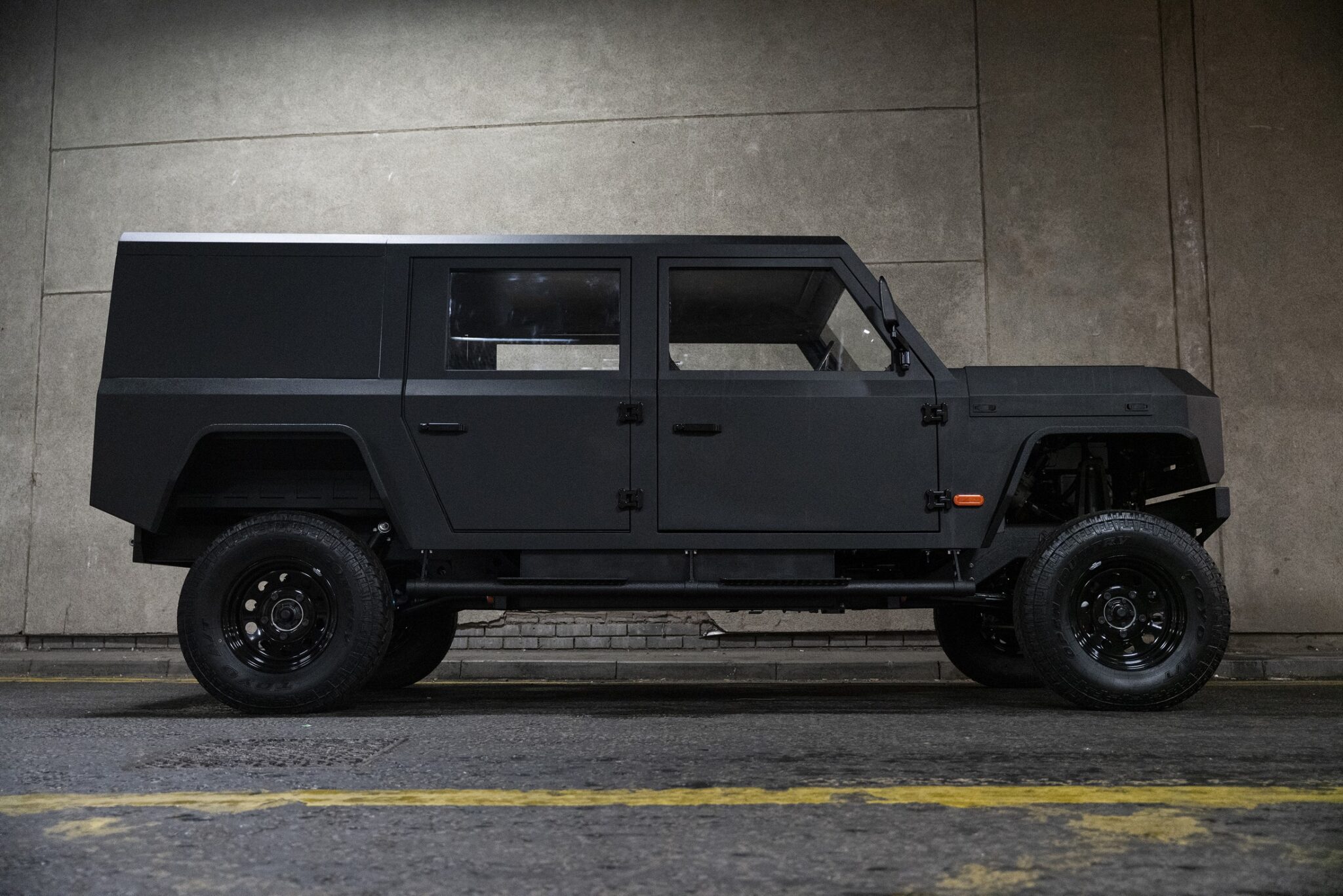 Munro MK_1 Is A $61,000 Brick-Shaped Electric Off-Roader With Up To 375 ...