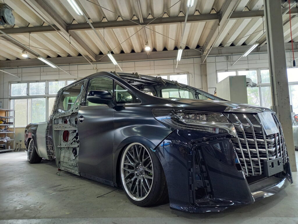 Toyota Alphard Minivan Converted Into A Dually Pickup For Tokyo | Carscoops