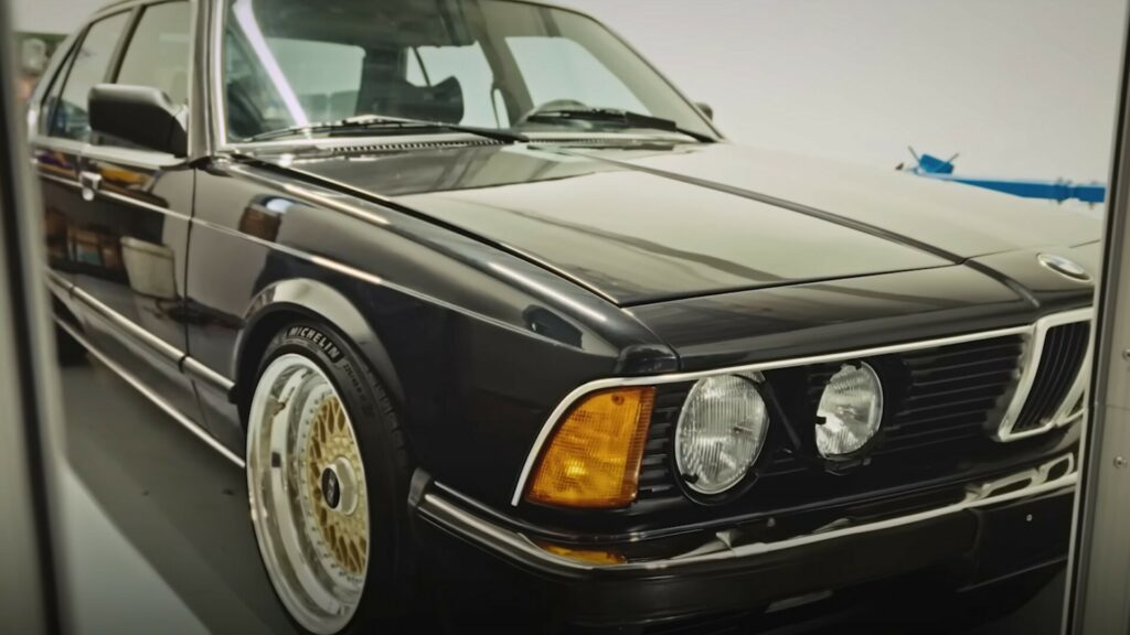 This Guy Loves Old BMW 7 Series Models So Much That He Owns 15 Of Them ...