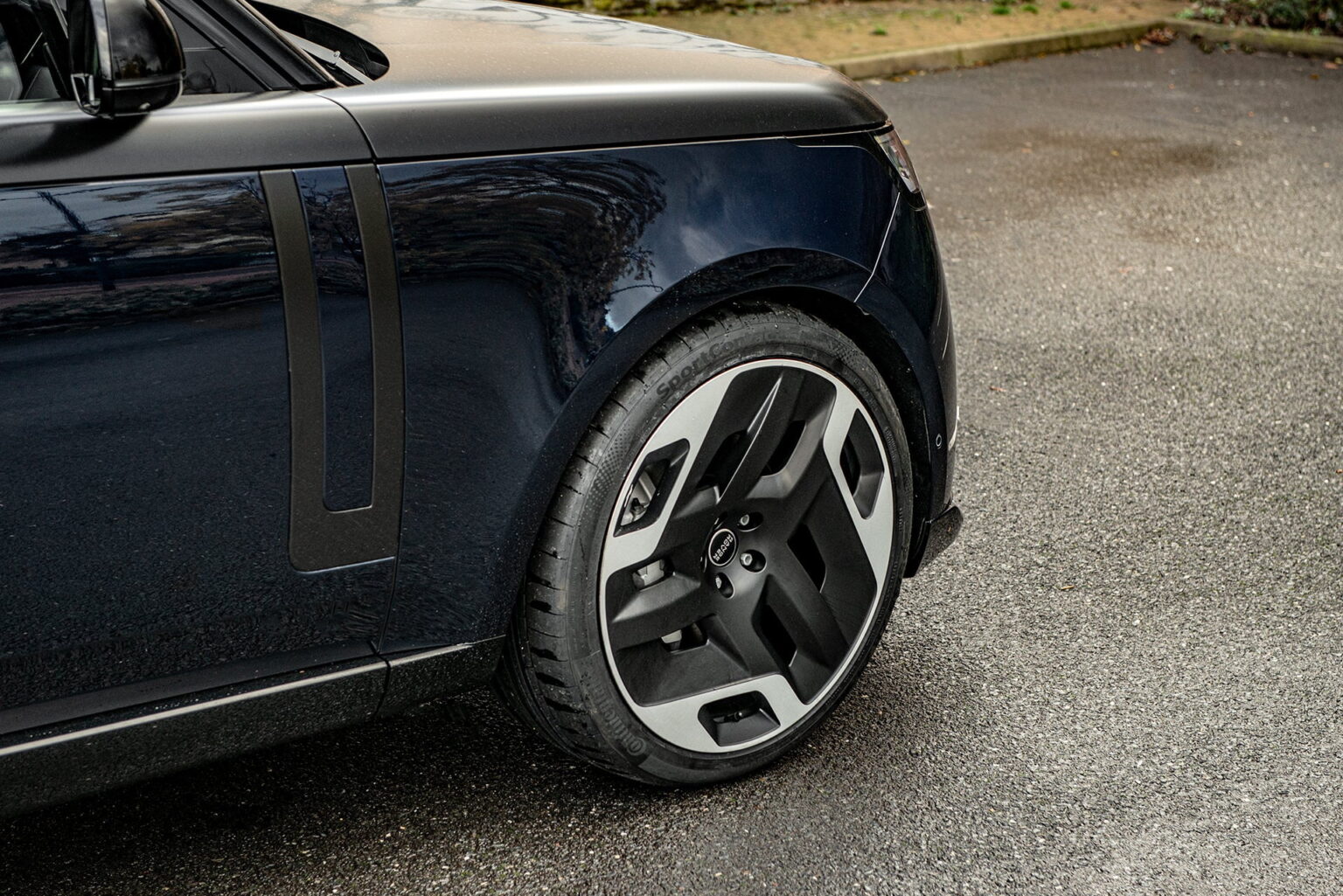 Project Kahn’s 2023 Range Rover Signature Edition Rides On $10k 24-Inch ...