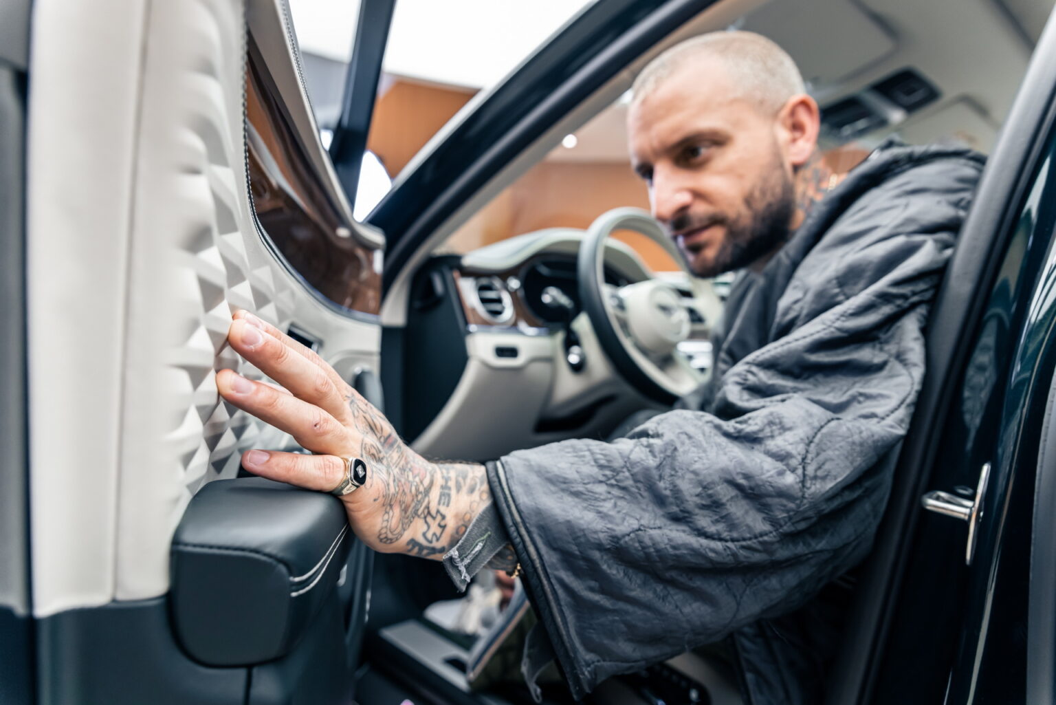 Bentley Selling One-Off Flying Spur Hybrid ‘The Surgeon’ Created By ...
