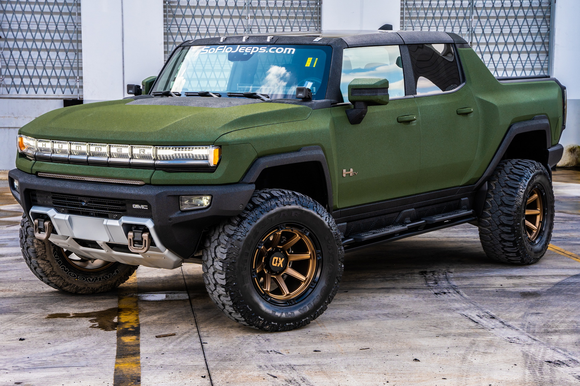 Kevlar-Coated GMC Hummer EV Is An Absolute Tank Of A Truck | Carscoops