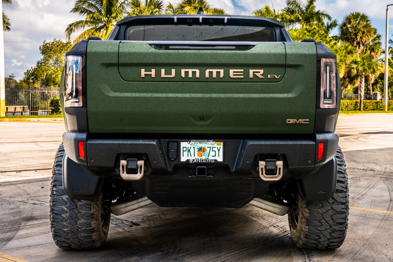 Kevlar-Coated GMC Hummer EV Is An Absolute Tank Of A Truck | Carscoops