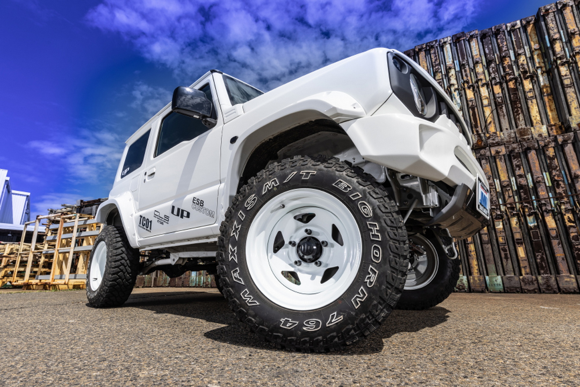 Japanese Tuner ESB Will Either Lift Or Slam Your Widebody Suzuki Jimny ...