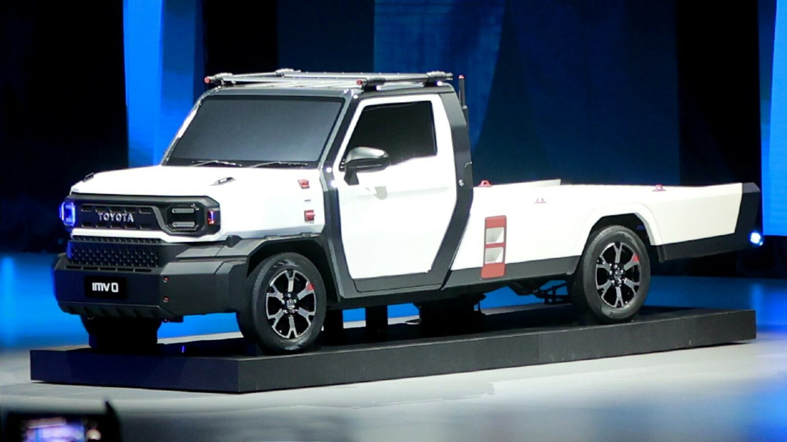 Toyota IMV 0 Concept Previews A Multipurpose Pickup For Production ...