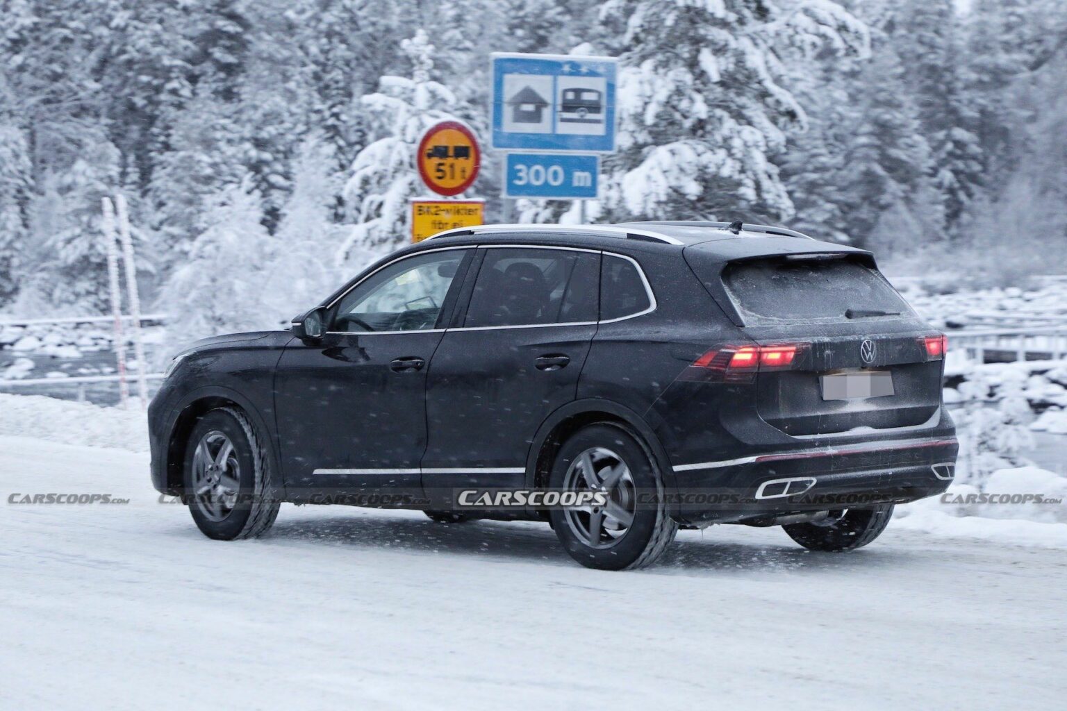 2024 Volkswagen Tiguan Shows Off Its New Curves In Winter Tests | Carscoops