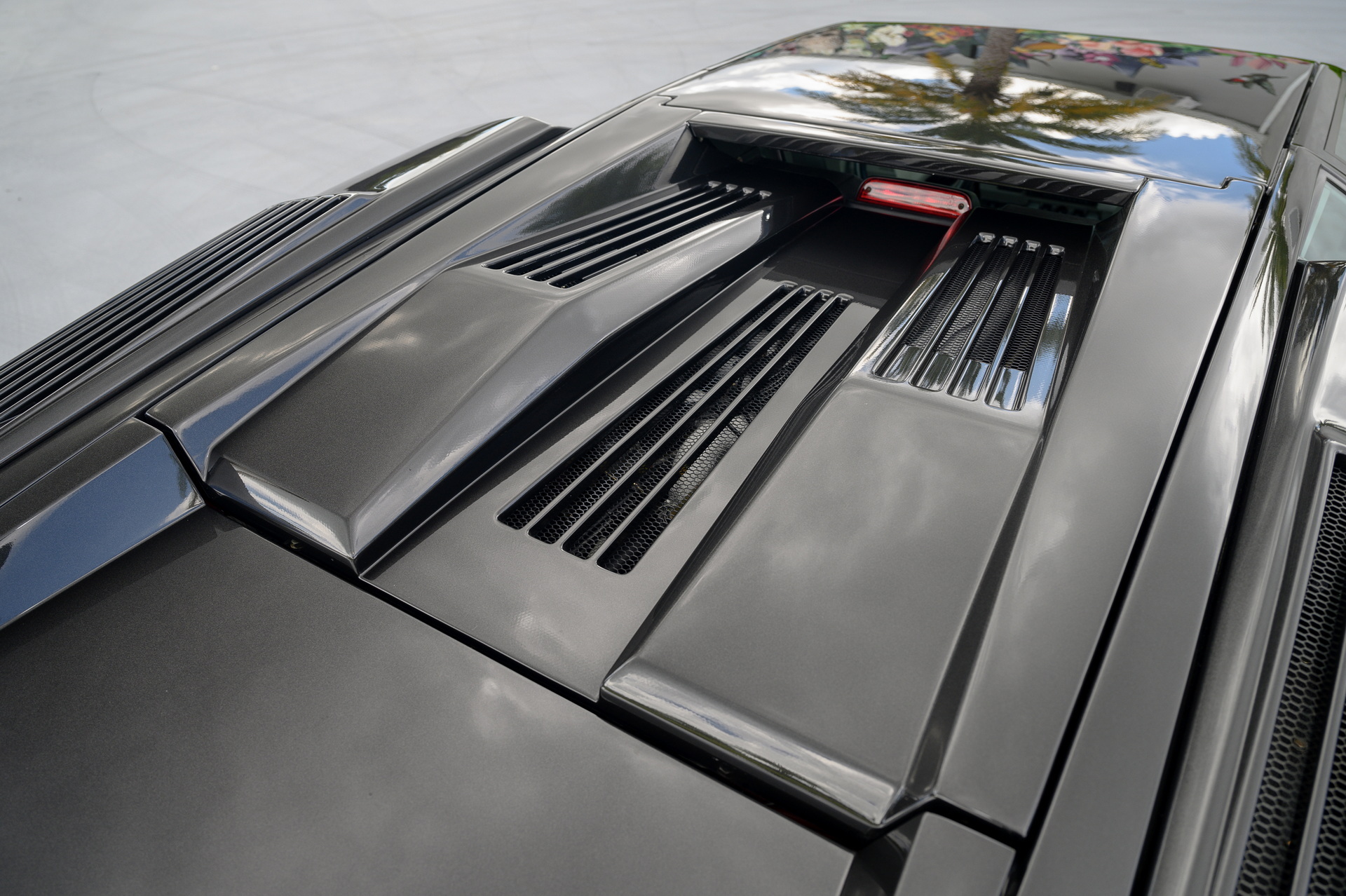 Time Capsule 1990 Lamborghini Countach Has Just 155 Miles Since New ...