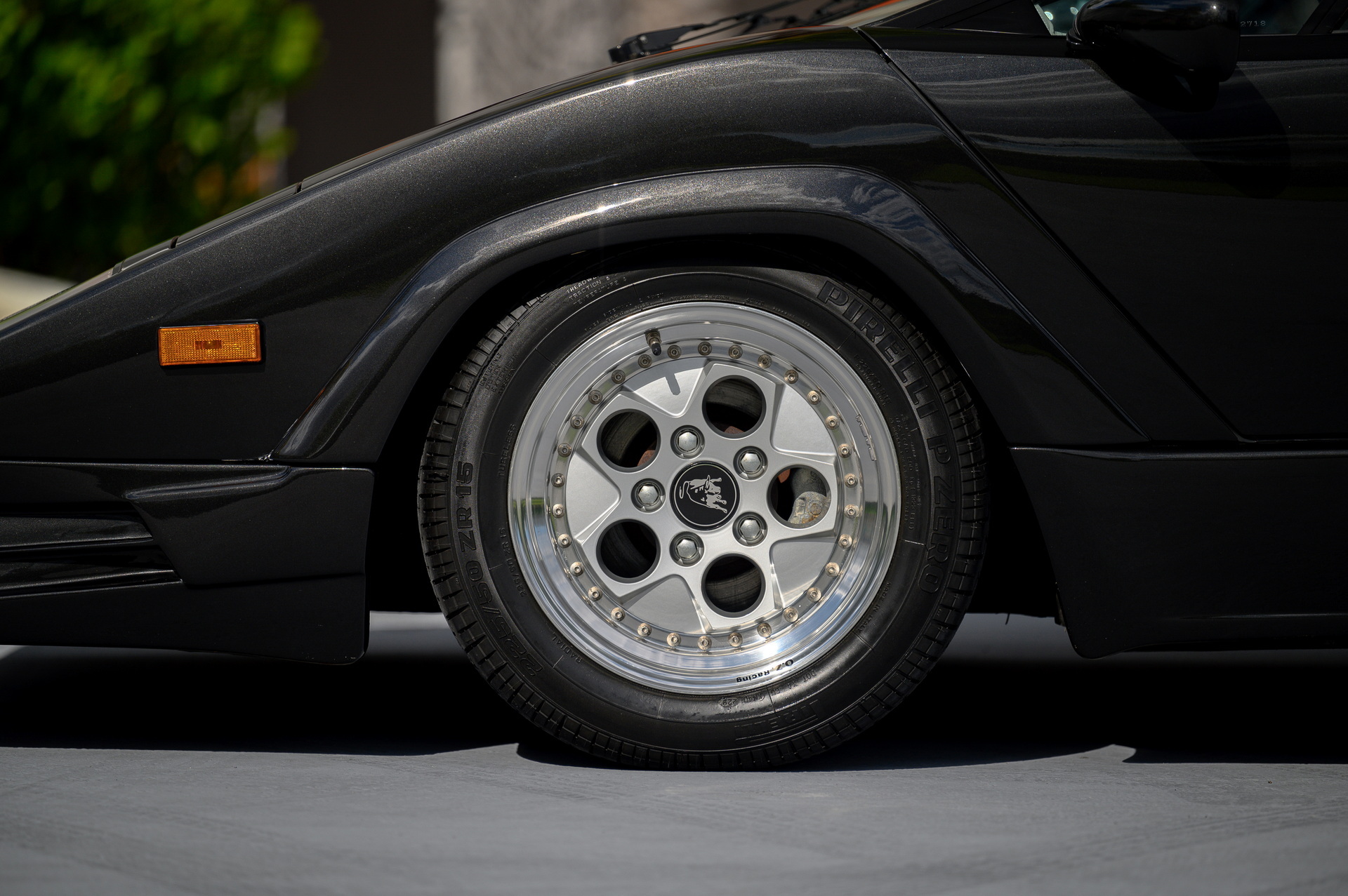 Time Capsule 1990 Lamborghini Countach Has Just 155 Miles Since New ...