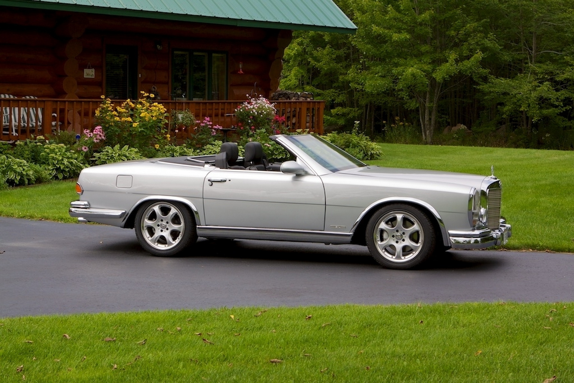 The Grand Mercedes-Benz 600SL Combines Two Classics To Create Something ...