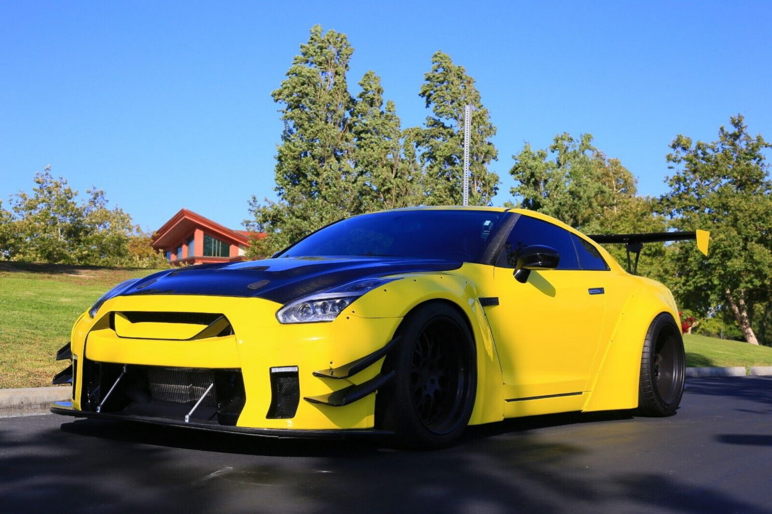 This 2010 Nissan GT-R With $80k Worth Of Mods Is Not For The Purists ...