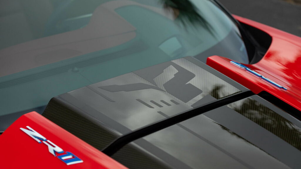 This C7 Corvette ZR1 With A One-Of-One Color Combo Is Red Hot | Carscoops