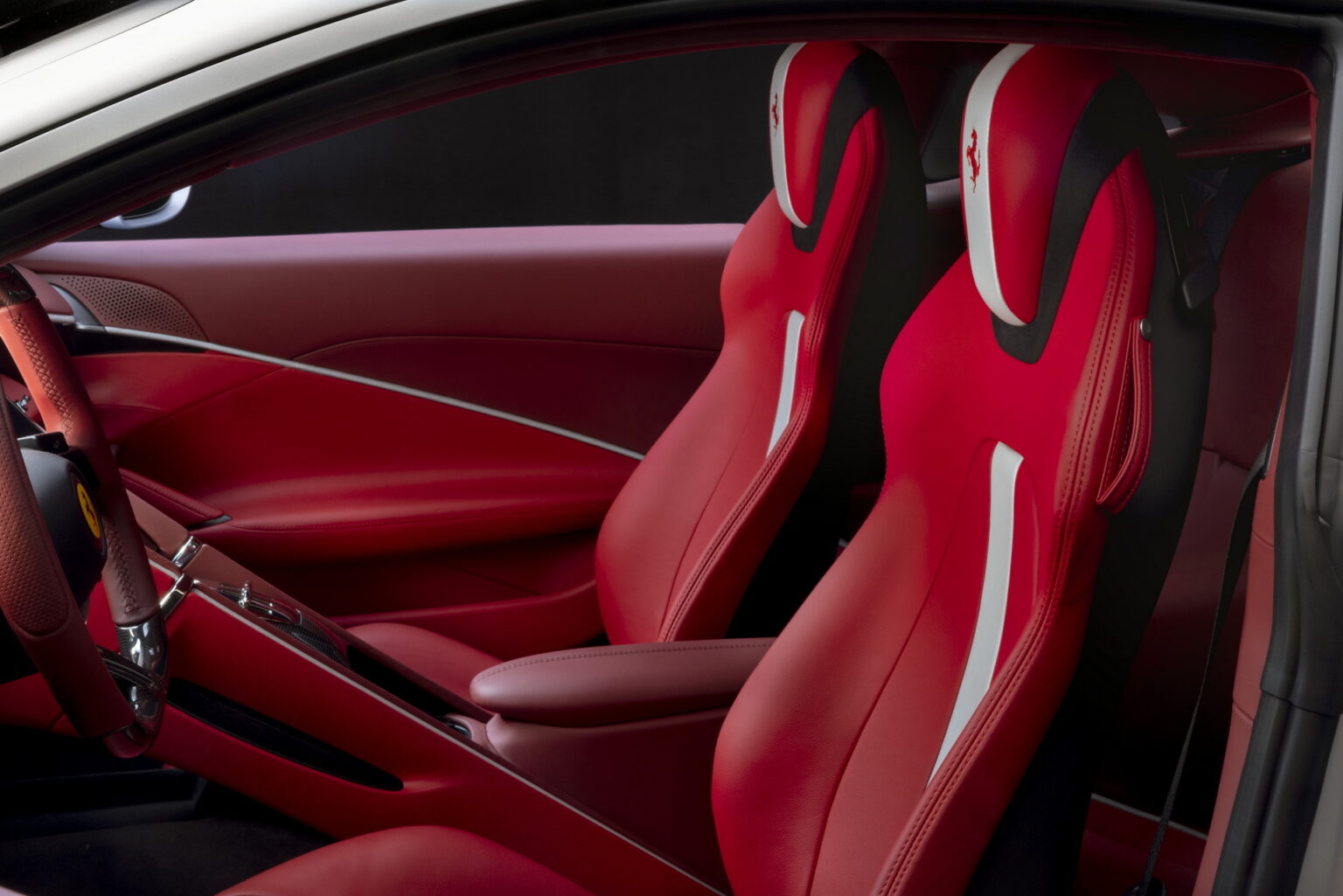 Special Edition Ferrari Roma For China Comes With Tea Set, Cigar Box ...