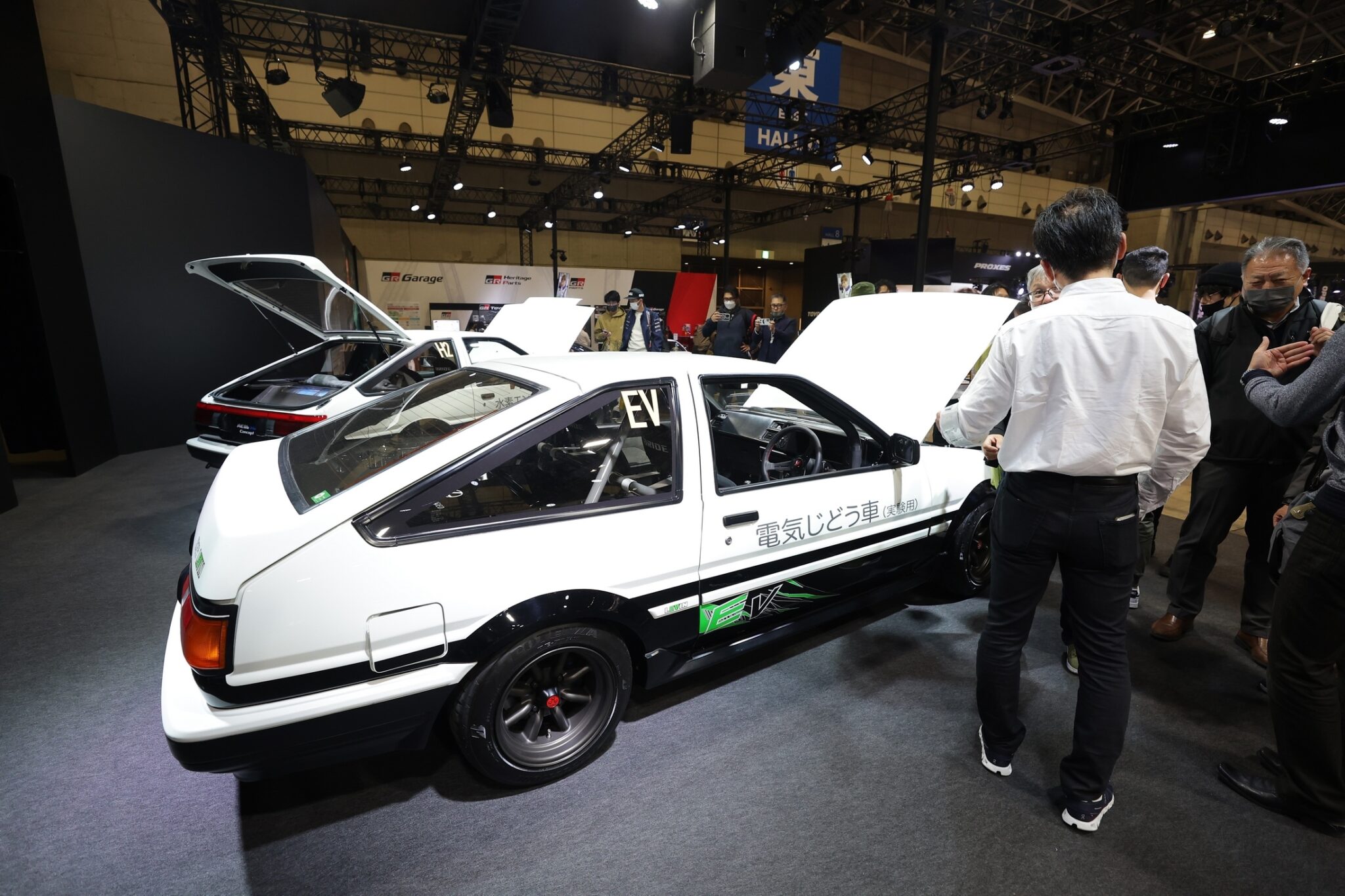 Toyota Electrifies Classic AE86 With EV And Hydrogen Restomod Concepts ...