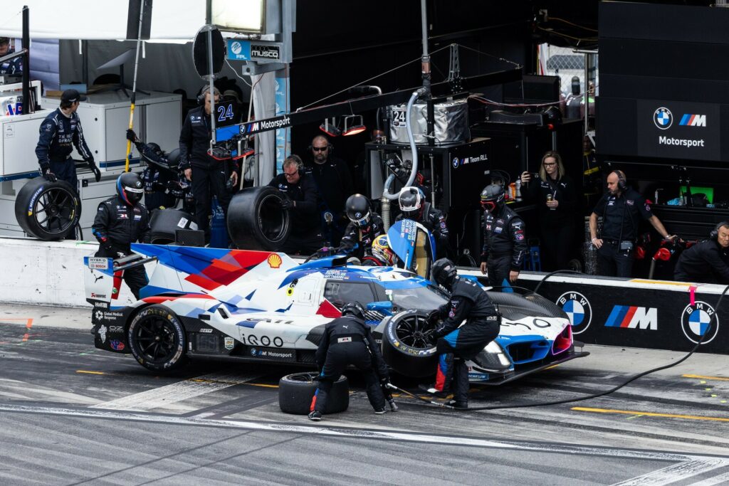 BMW’s M Hybrid V8 Made Its Racing Debut On The Weekend | Carscoops