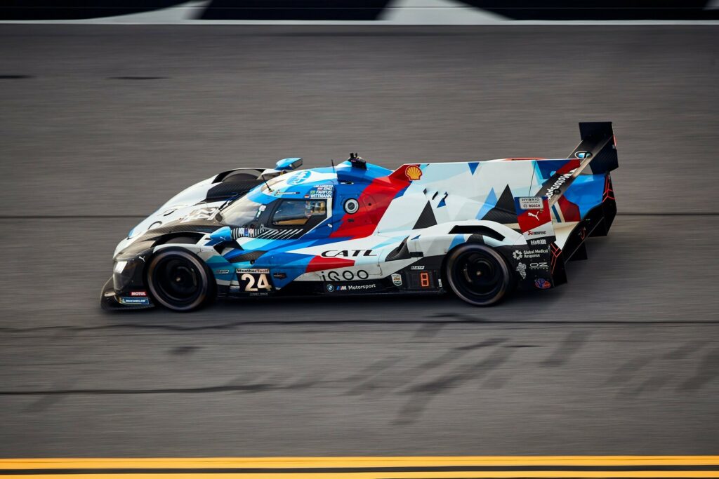 BMW’s M Hybrid V8 Made Its Racing Debut On The Weekend | Carscoops