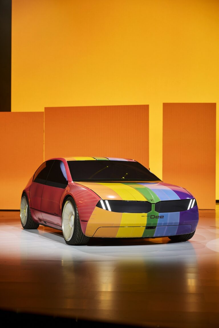 Watch BMW’s Color-Changing i Vision Dee Concept Rip Through A Rainbow ...